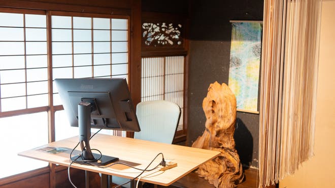 【関空2駅|泉佐野駅8分】ワークスペース/高速WiFi/web会議・出張で飛行機の待ち時間などに最適です/フリードリンク/古民家の写真7