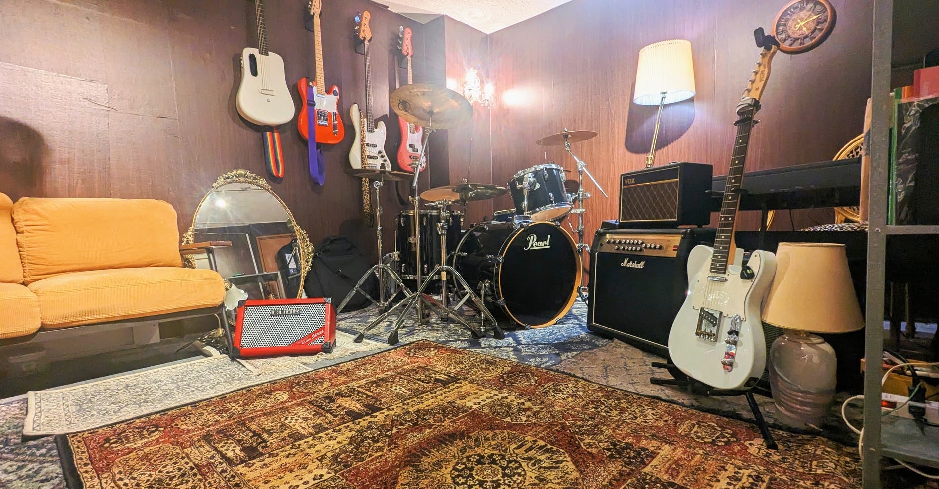 24H営業【西川口駅1分】楽器練習・配信・レッスン・音撮り・動画撮影にオススメ♪高速無料Wi-Fiありの写真1