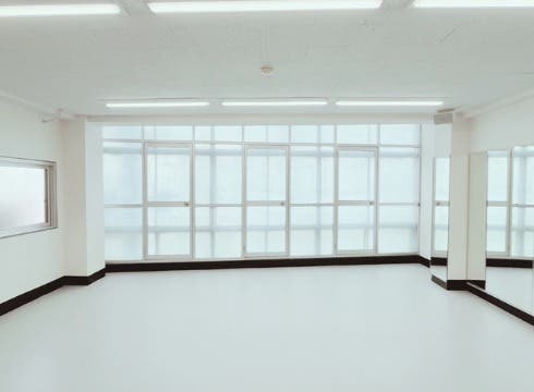 【一橋学園駅駅🚶‍♀️１分】毎日清掃✨ × ダンス × 楽器演奏OK　シンプルで使い易いダンススタジオ💃の写真2