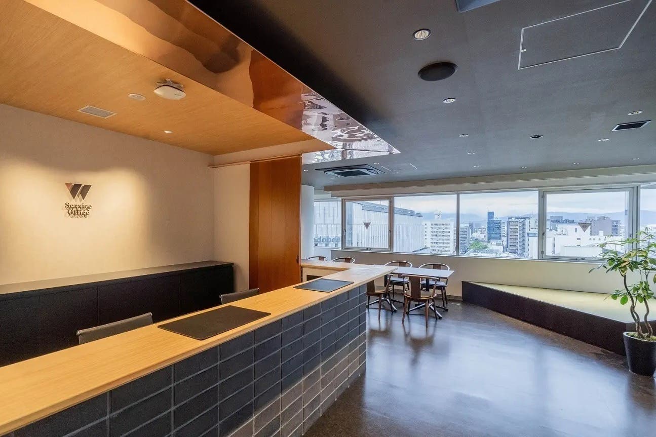 ServiceOffice W 京都駅前 オープン席④【京都駅徒歩5分】ラウンジ利用　WEB会議OK・フリードリンク有の写真3