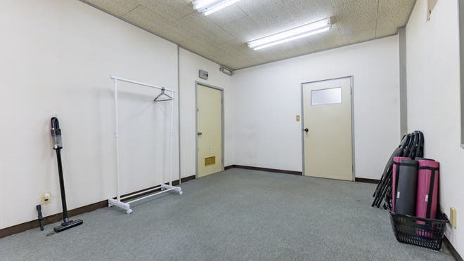 【リニューアルオープン!】53㎡で20人踊れる大規模スタジオ💃ヨガマット完備✨更衣室も14㎡と複数人が同時利用可能の写真8