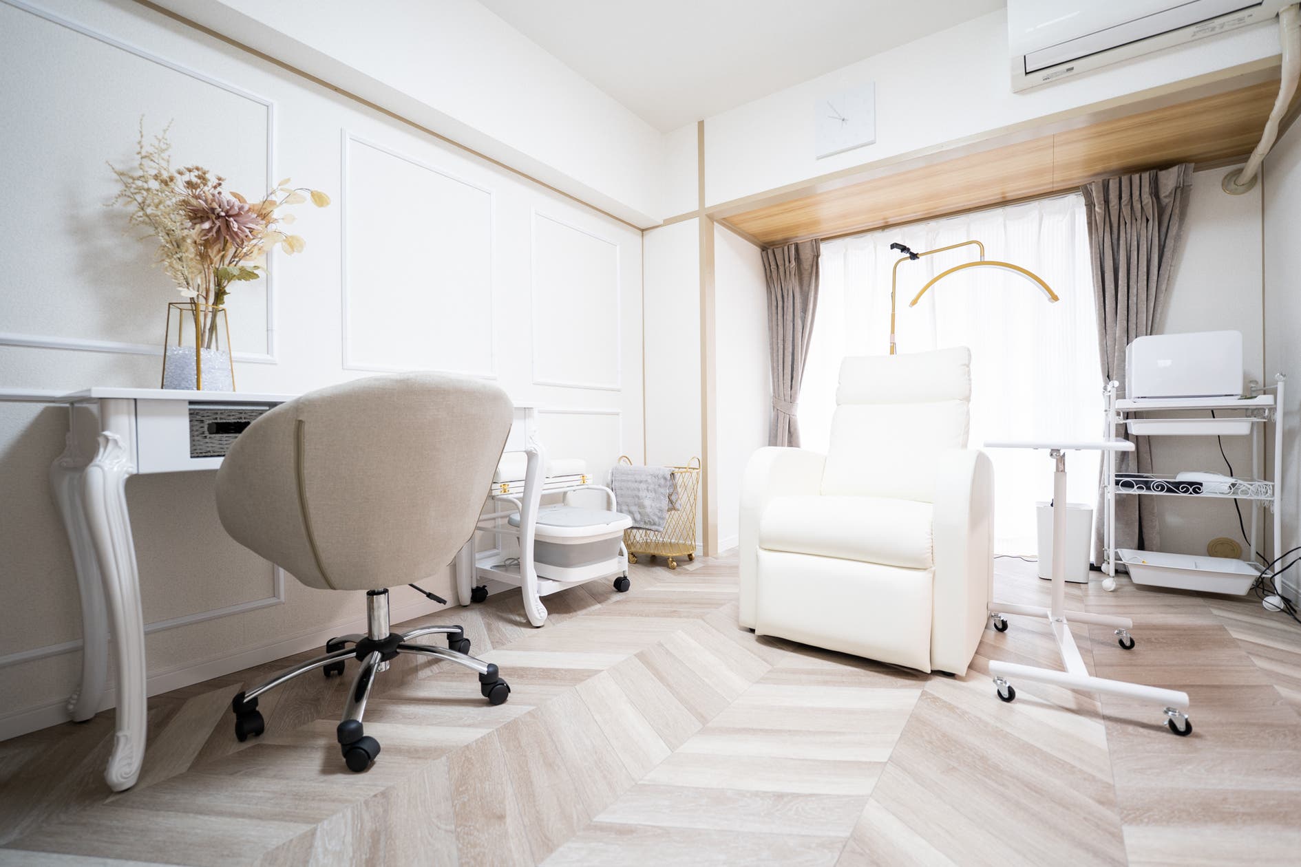 千種駅徒歩2分の立地に35㎡のゆったりレンタルサロンがオープン。設備充実、用途多彩です。の写真4