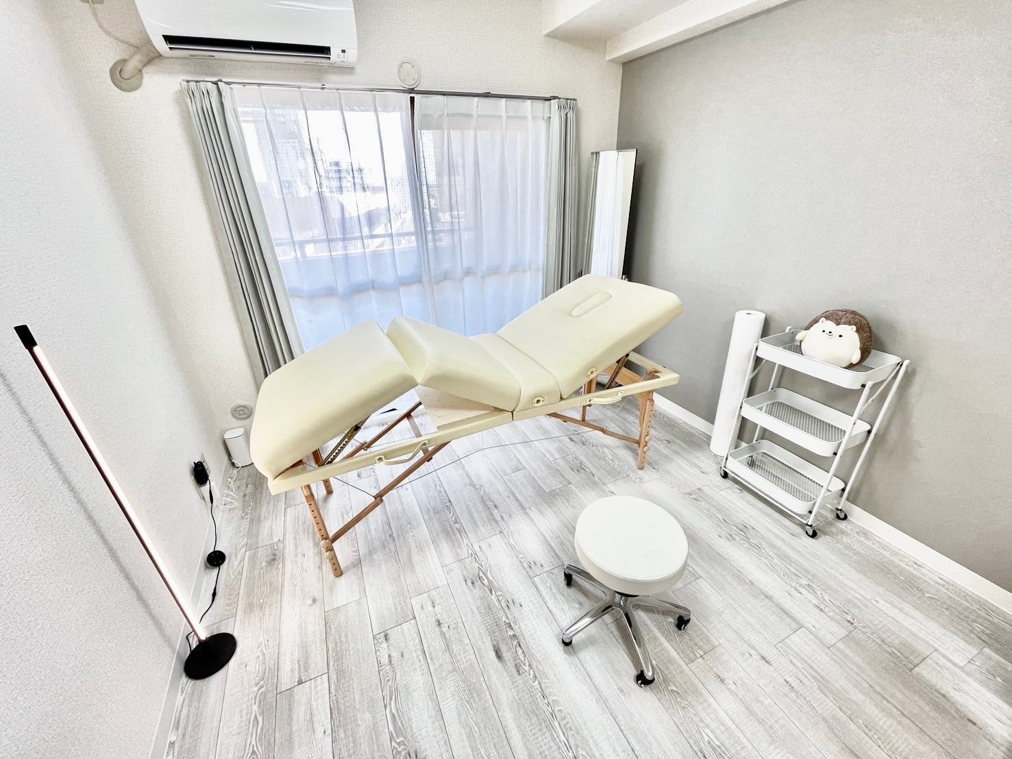 毎日清掃🧹＜オレンジサロン🍊船橋駅前＞【室内動画あり】⭐️駅2分⭐️ｲﾝﾎﾞｲｽ対応⭐️全設備無料⭐️とても静かの写真1