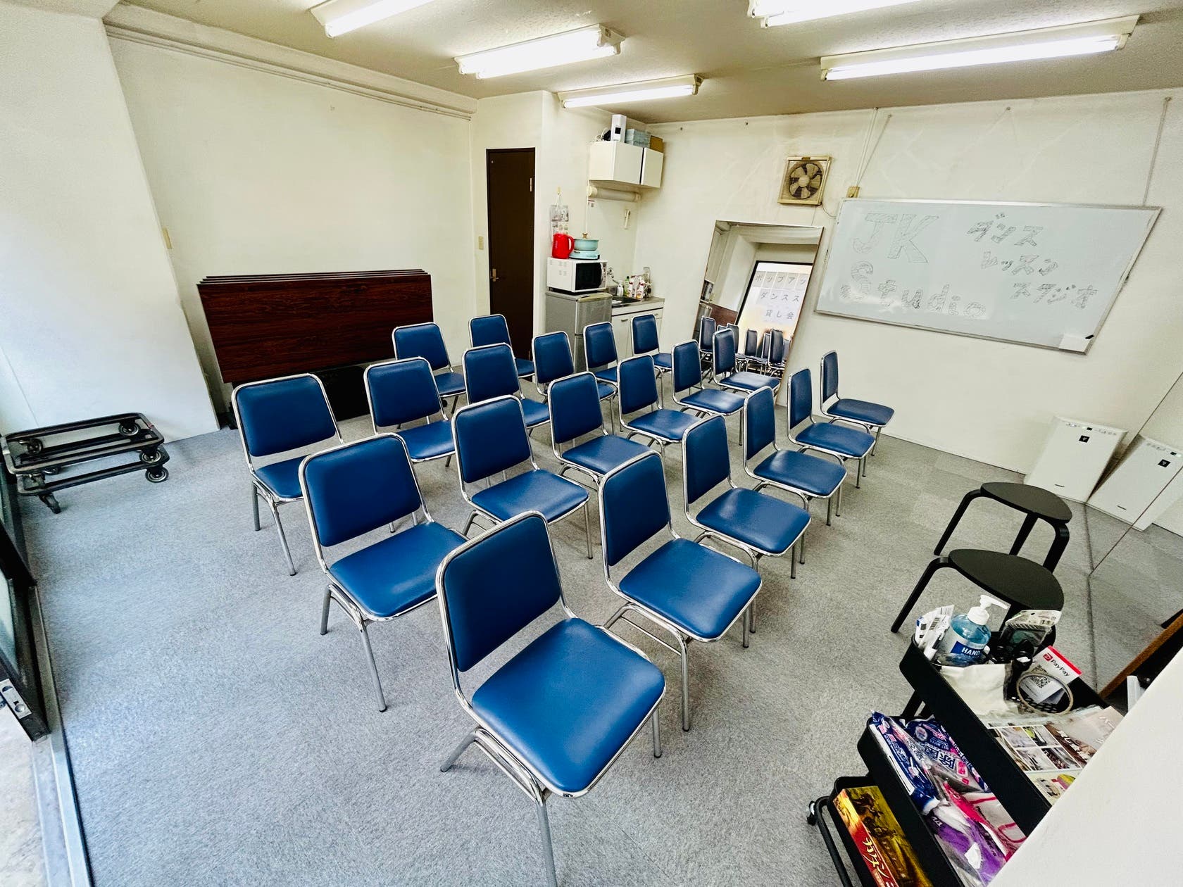 上十条5丁目バス停徒歩1秒🚌会議室👩🏻‍💻推し活🎉ダンスレッスン💃ポップアップストア🏪の写真8