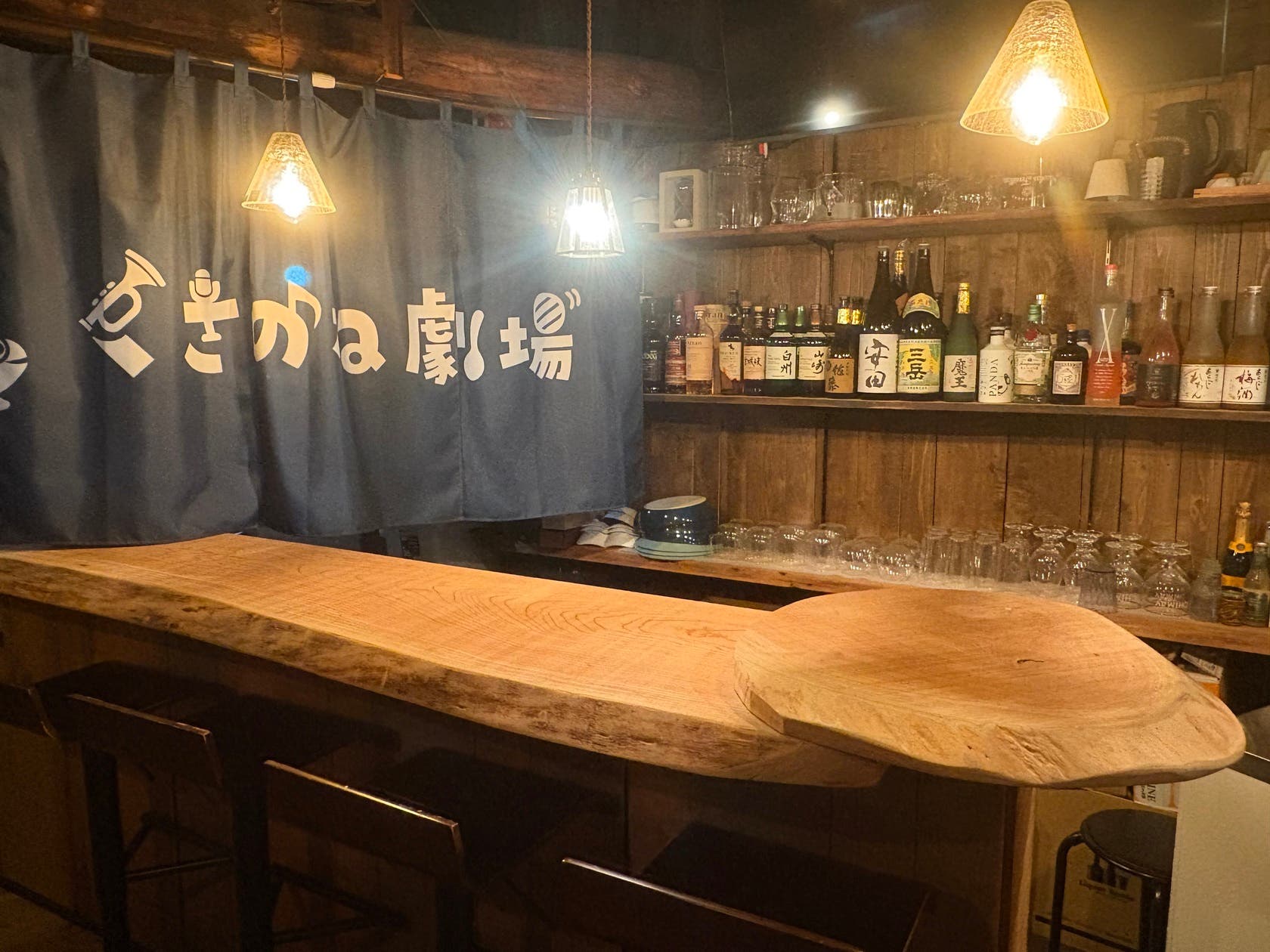 梅田駅近くの無料貸出Barの写真1