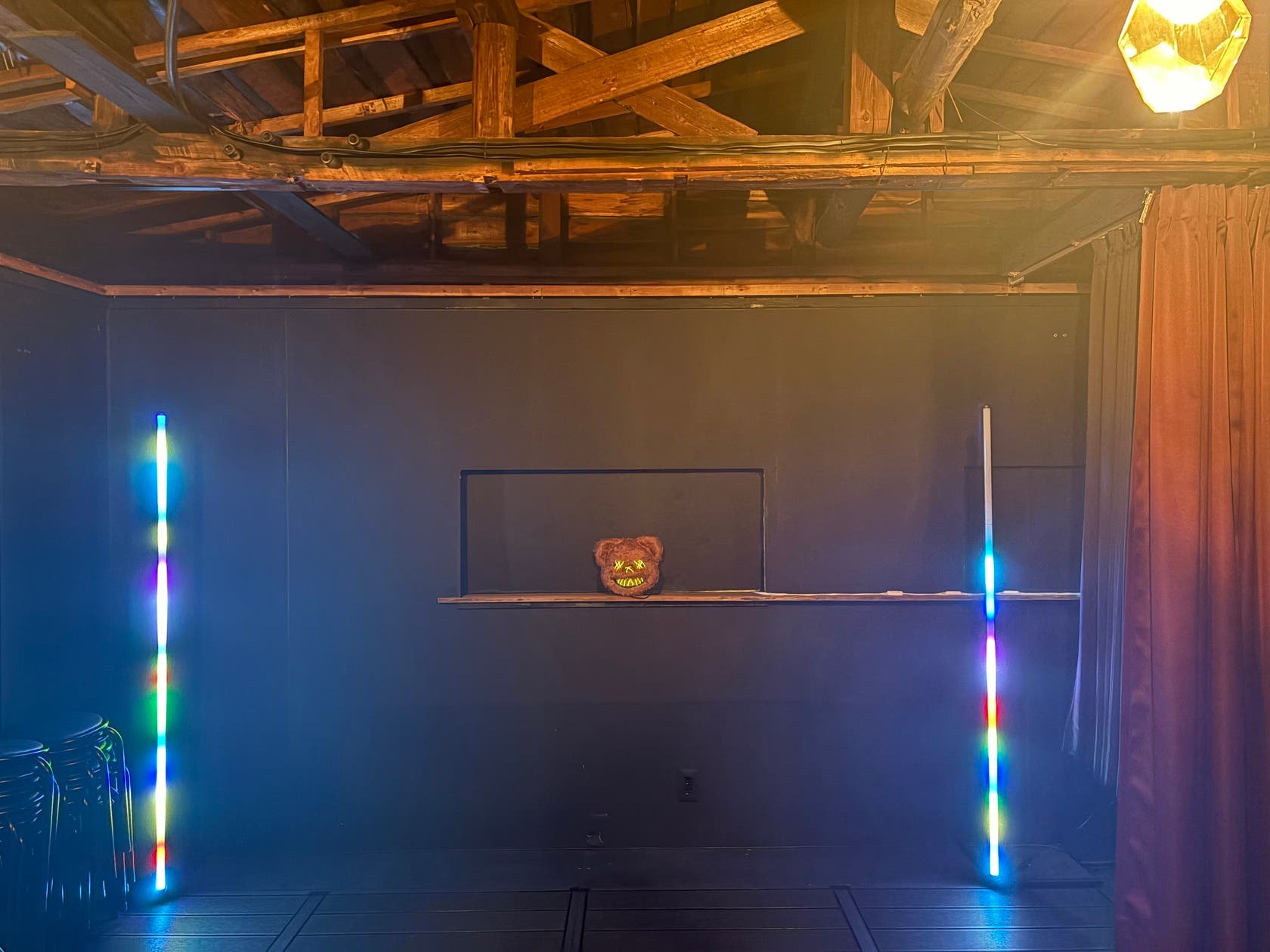 梅田駅近くの無料貸出Barの写真5