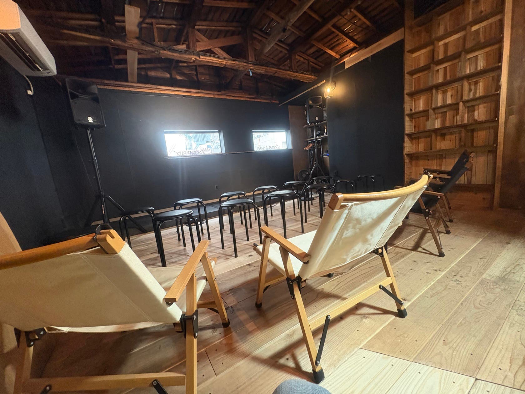 梅田駅近くの無料貸出Barの写真8