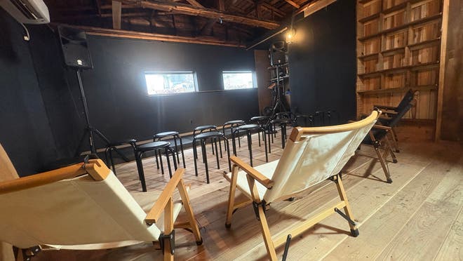 梅田駅近くの無料貸出Barの写真8