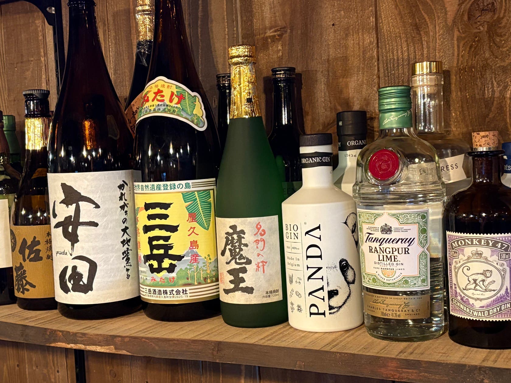 梅田駅近くの無料貸出Barの写真12