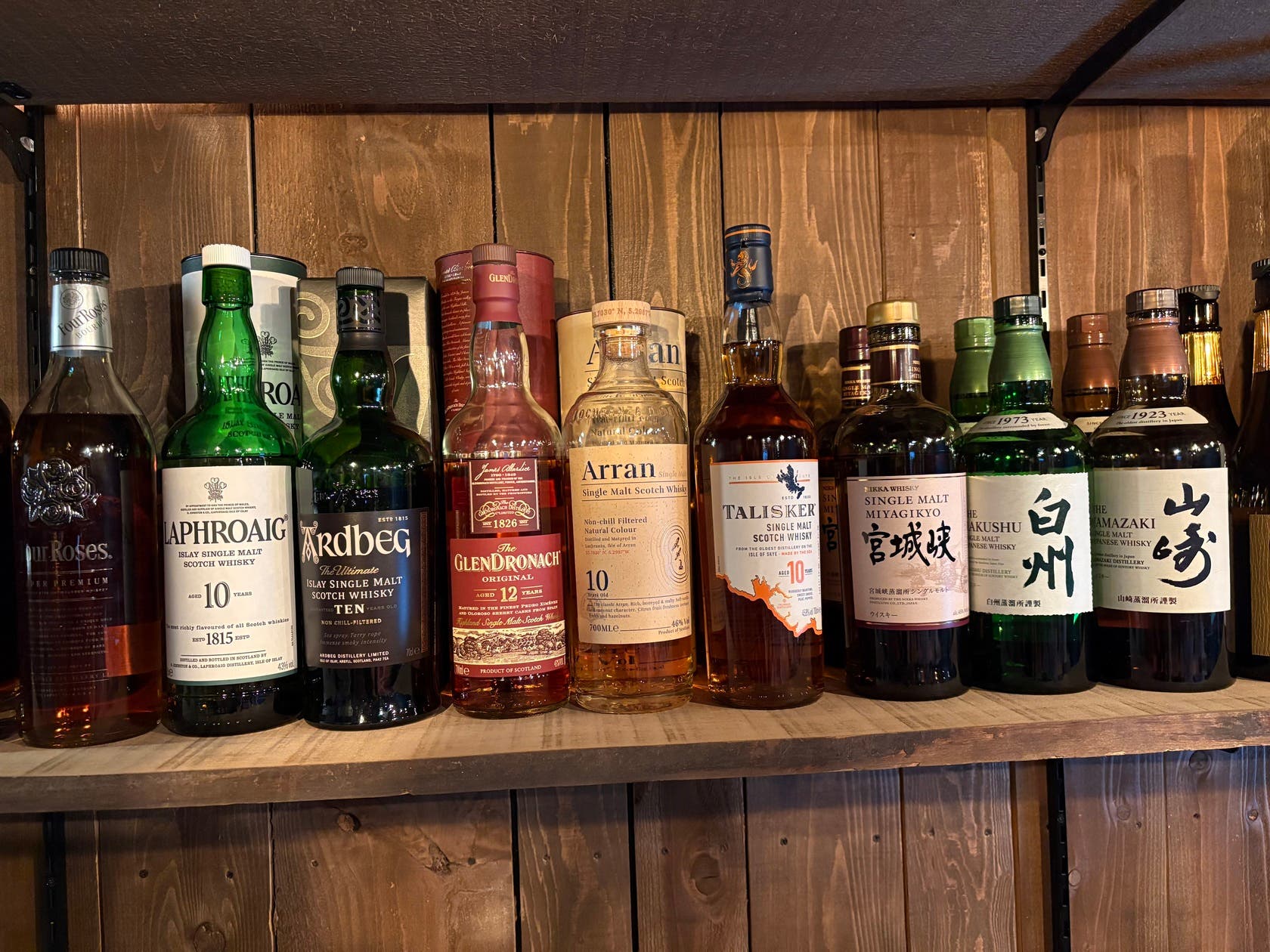 梅田駅近くの無料貸出Barの写真13