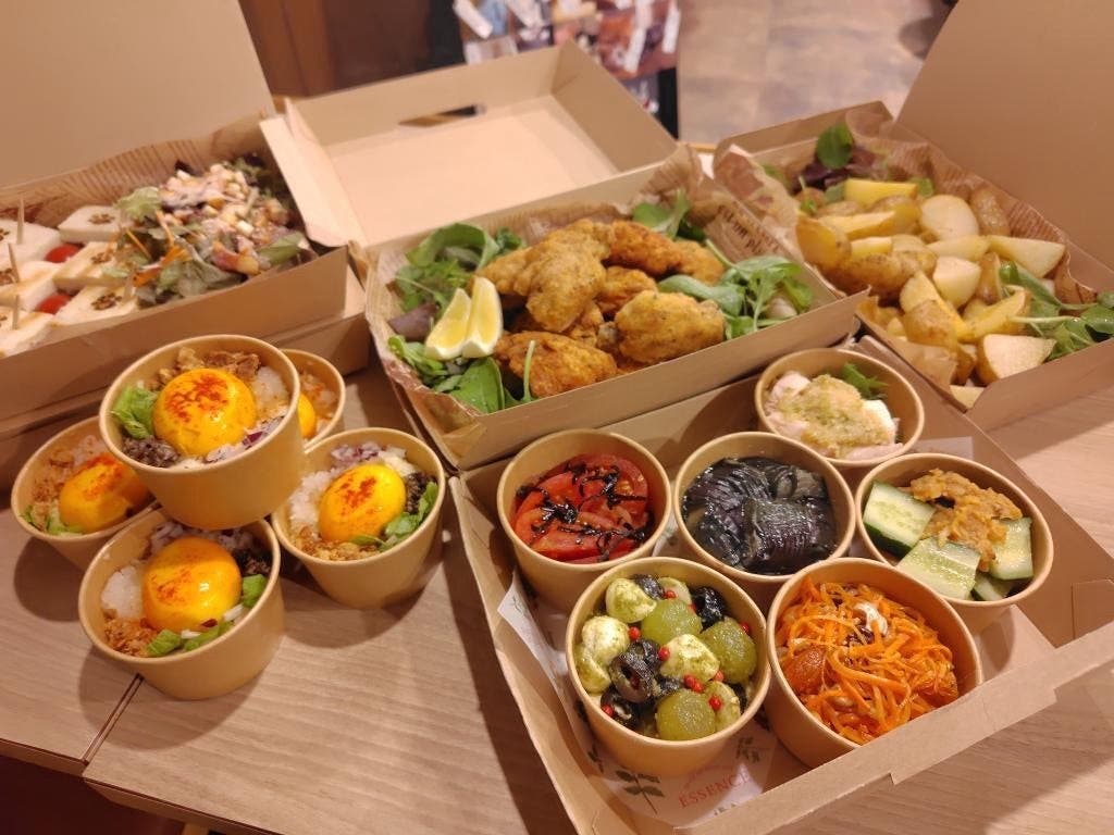 梅田駅近くの無料貸出Barの写真15