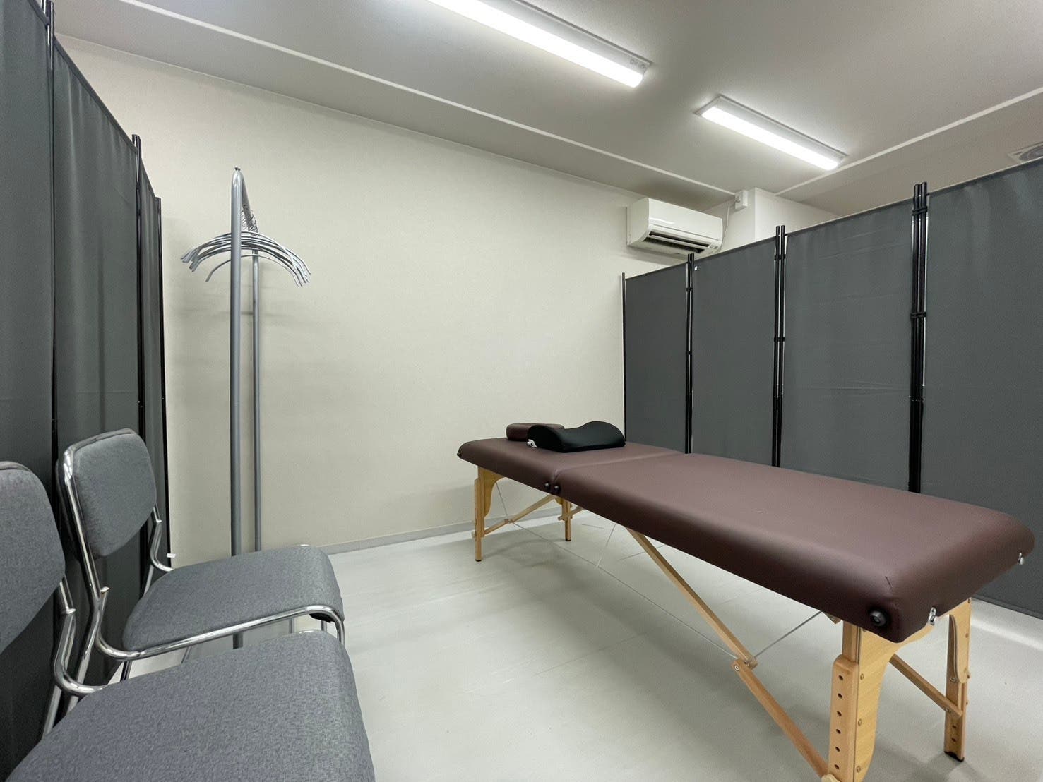 ◇◆改装済でキレイ・広い◆◇１階・店舗で視認性抜群★岡山駅徒歩3分★24時間営業★ゆったり12名★wi-fi完備★55型モニターの写真14