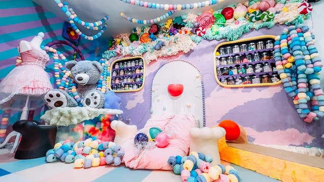 駅近徒歩5分!大阪と神戸の間に出来たアメリカンポップな撮影スタジオ!巨大ソフトクリームなどオリジナルオブジェがあります!の写真2