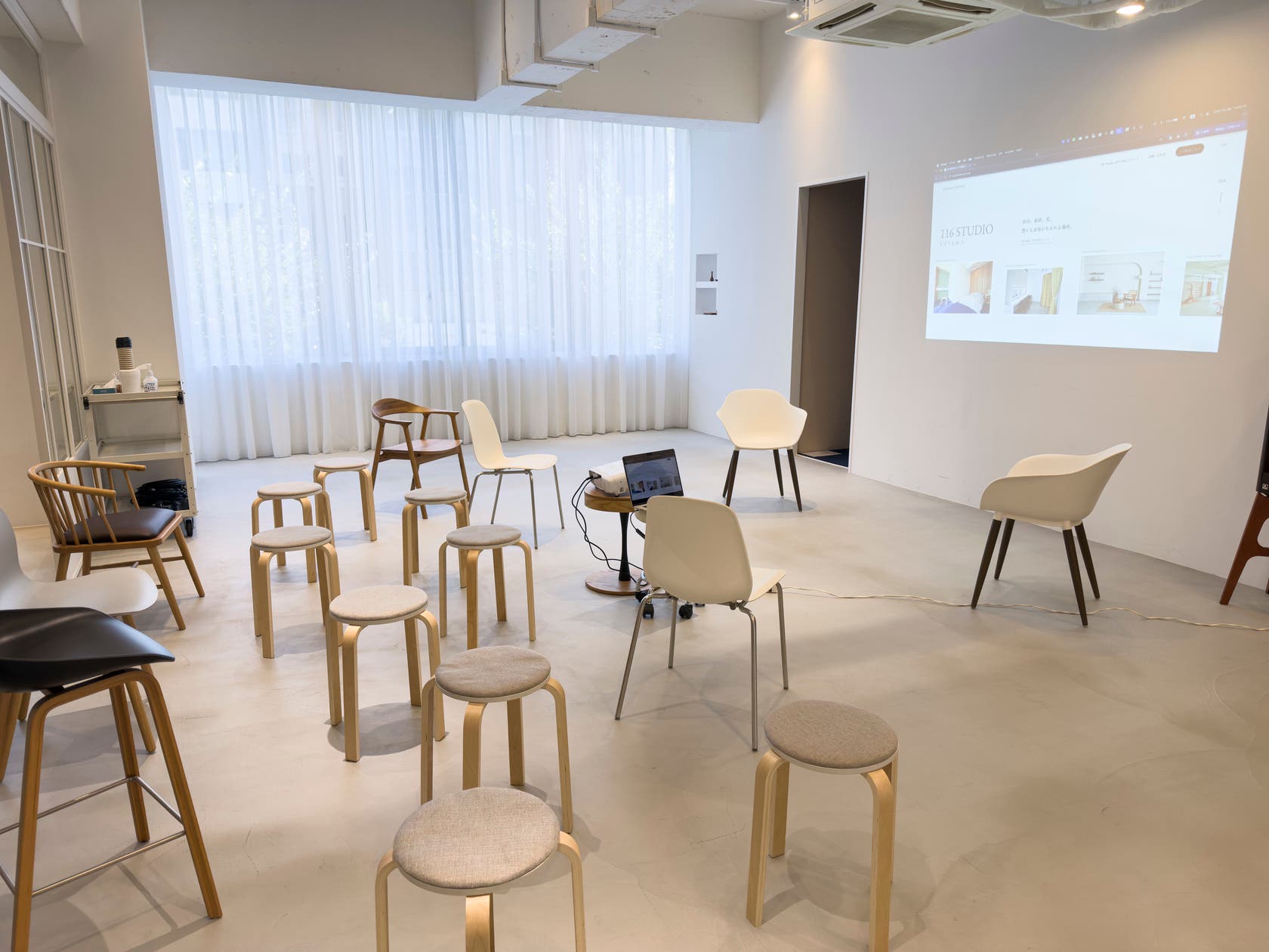 渋谷,表参道8分⭐️115㎡／天井高3.6m／スタッフ常駐／50名OK👌🎄ｸﾘｽﾏｽ＆忘年会🍷セミナー・展示・交流に❗️の写真7