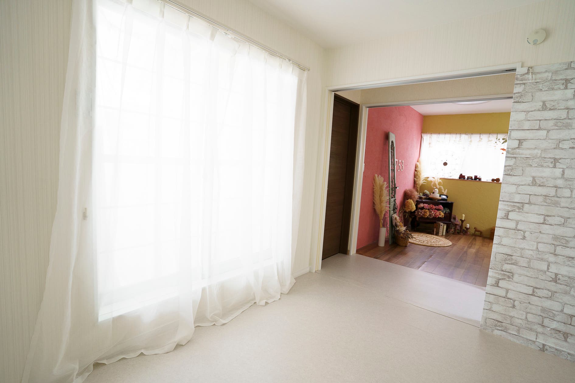 京都・宇多野のレンタルスタジオ｜自然光フォト撮影・動画撮影にの写真1