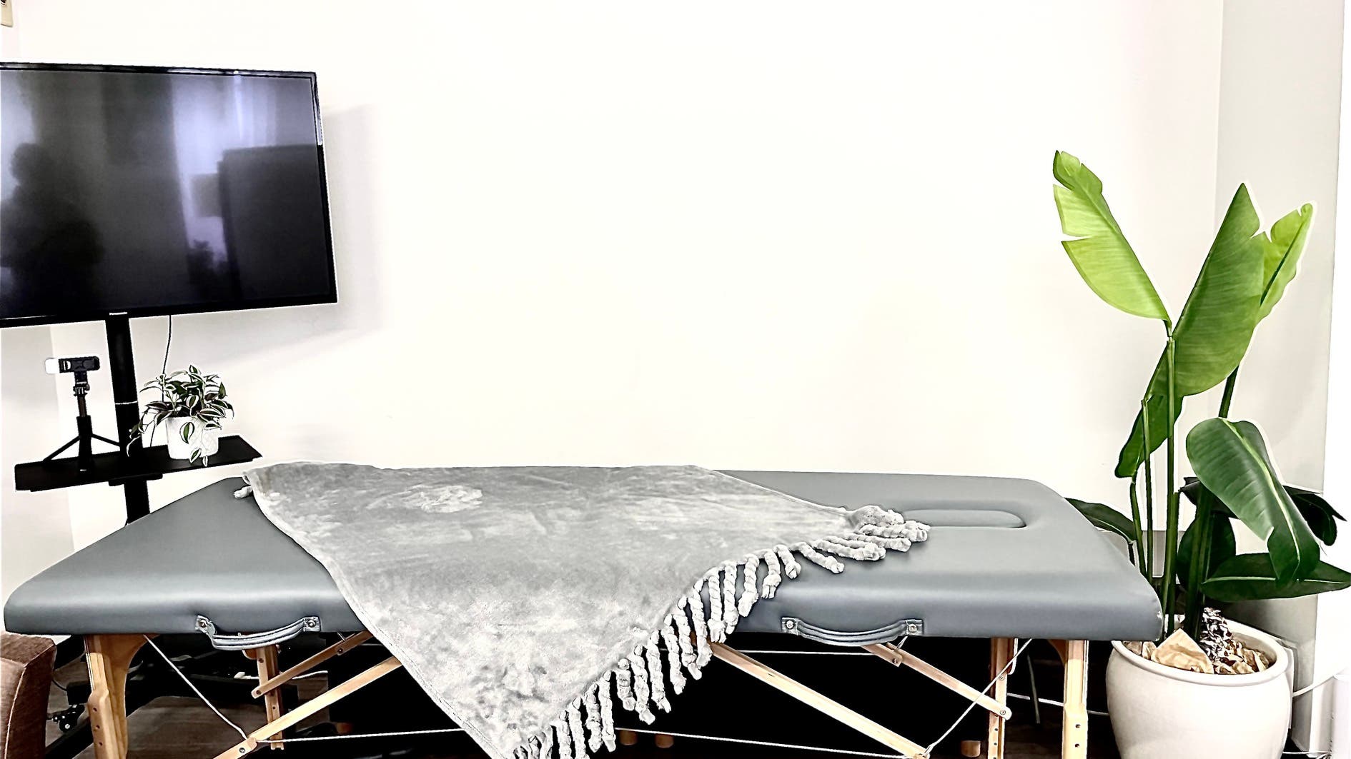 烏丸御池🚶‍♀️5分✨クリスマス・コスプレ・🎬・女子会・動画配信・壁一面スクリーン個室デート😘パーティ・ビジネスにも✨の写真27