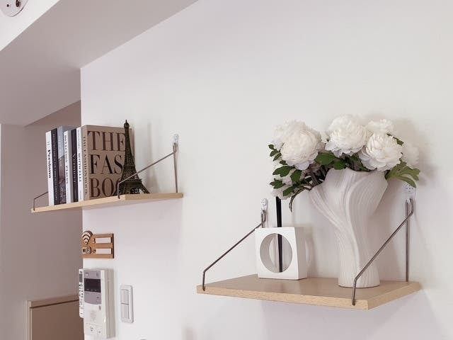 【高級ショップ空間】天井3ｍ｜自然光｜撮影機材無料｜ディスプレイ棚｜ハンガーラック｜フィッティング｜ダンスミラーの写真13