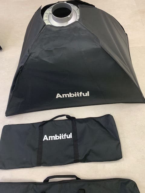 【高級ショップ空間】天井3ｍ｜自然光｜撮影機材無料｜ディスプレイ棚｜ハンガーラック｜フィッティング｜ダンスミラーの写真20