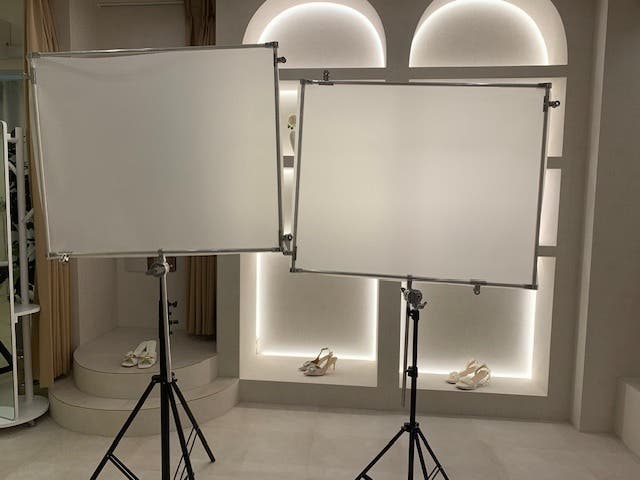 【高級ショップ空間】天井3ｍ｜自然光｜撮影機材無料｜ディスプレイ棚｜ハンガーラック｜フィッティング｜ダンスミラーの写真16