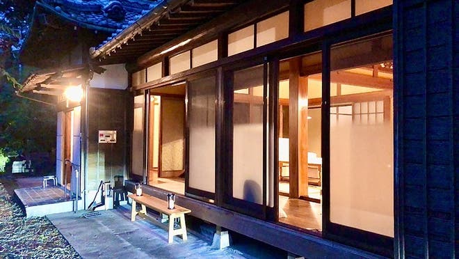 敷地250坪一棟貸し「伝統的入母屋造りの平屋古民家と現代的インテリアの融合」の写真10