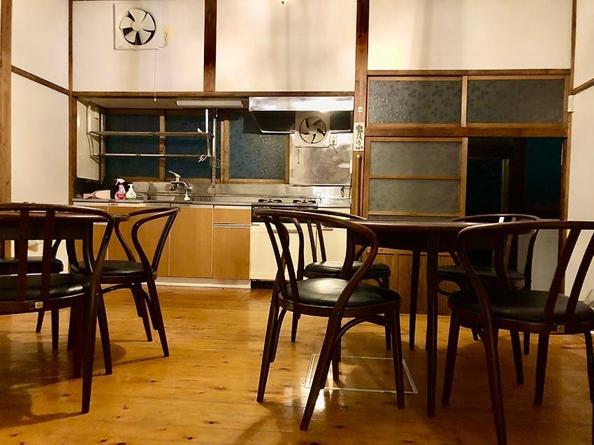 敷地250坪一棟貸し「伝統的入母屋造りの平屋古民家と現代的インテリアの融合」の写真8