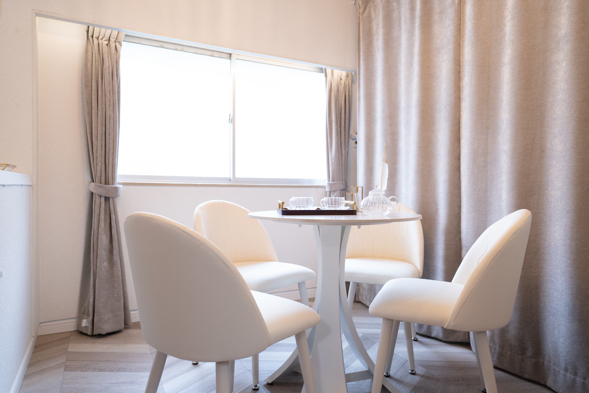 千種駅徒歩2分の立地に35㎡のゆったりレンタルサロンがオープン。設備充実、用途多彩です。の写真3