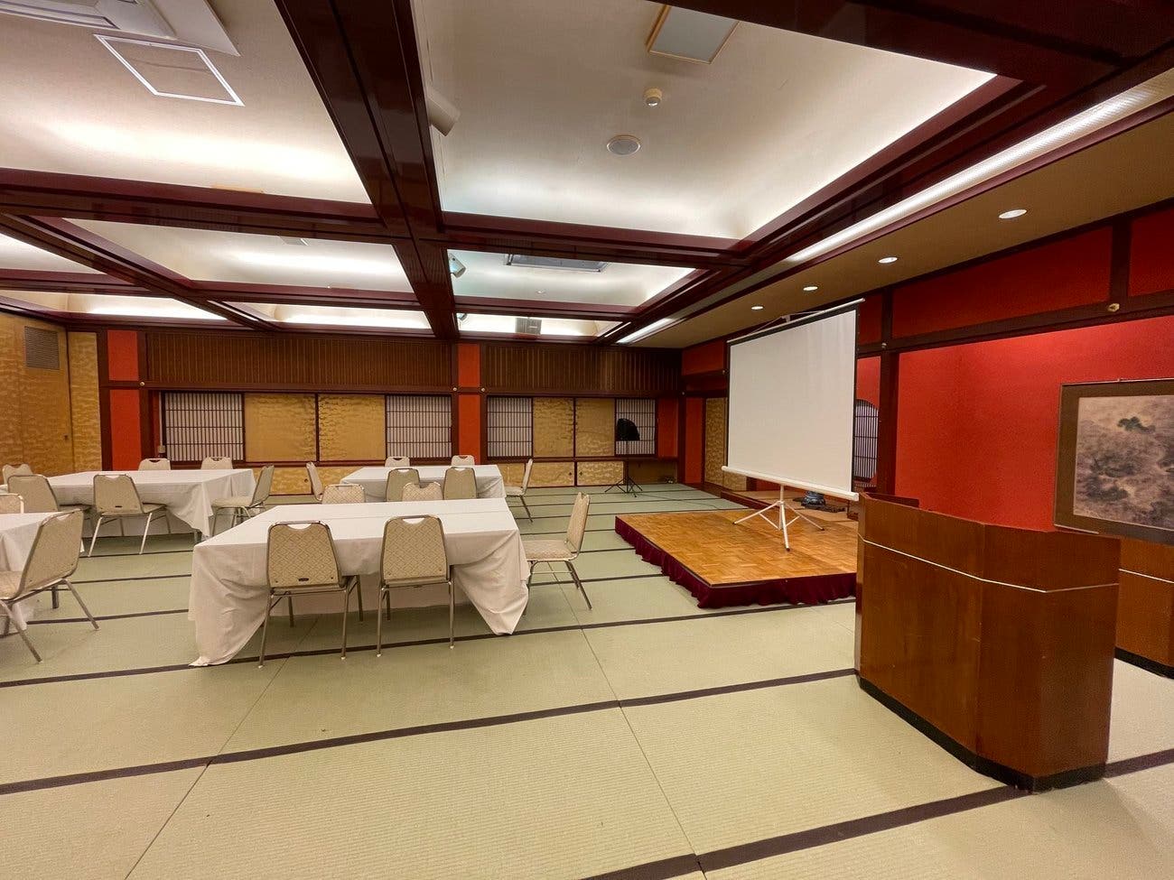 大正浪漫の雰囲気で叶える非日常ワーク。温泉×集中で心も整う時間を。の写真1