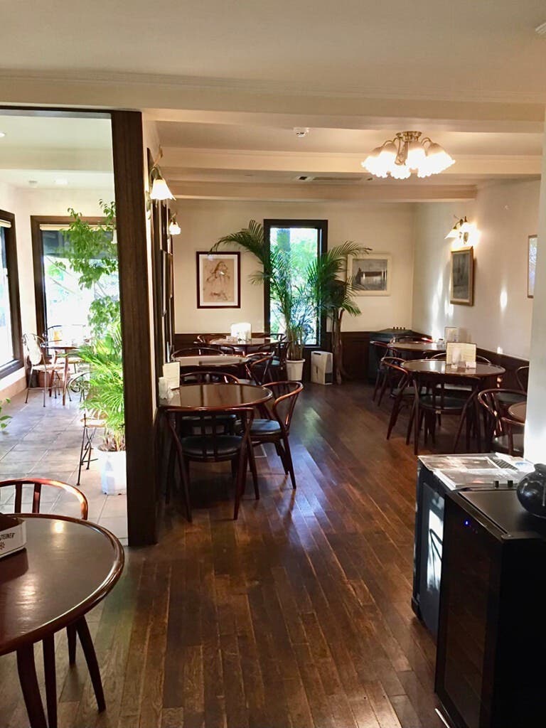 敷地150坪に建つ美しい佇まいの瀟洒な洋館の写真1