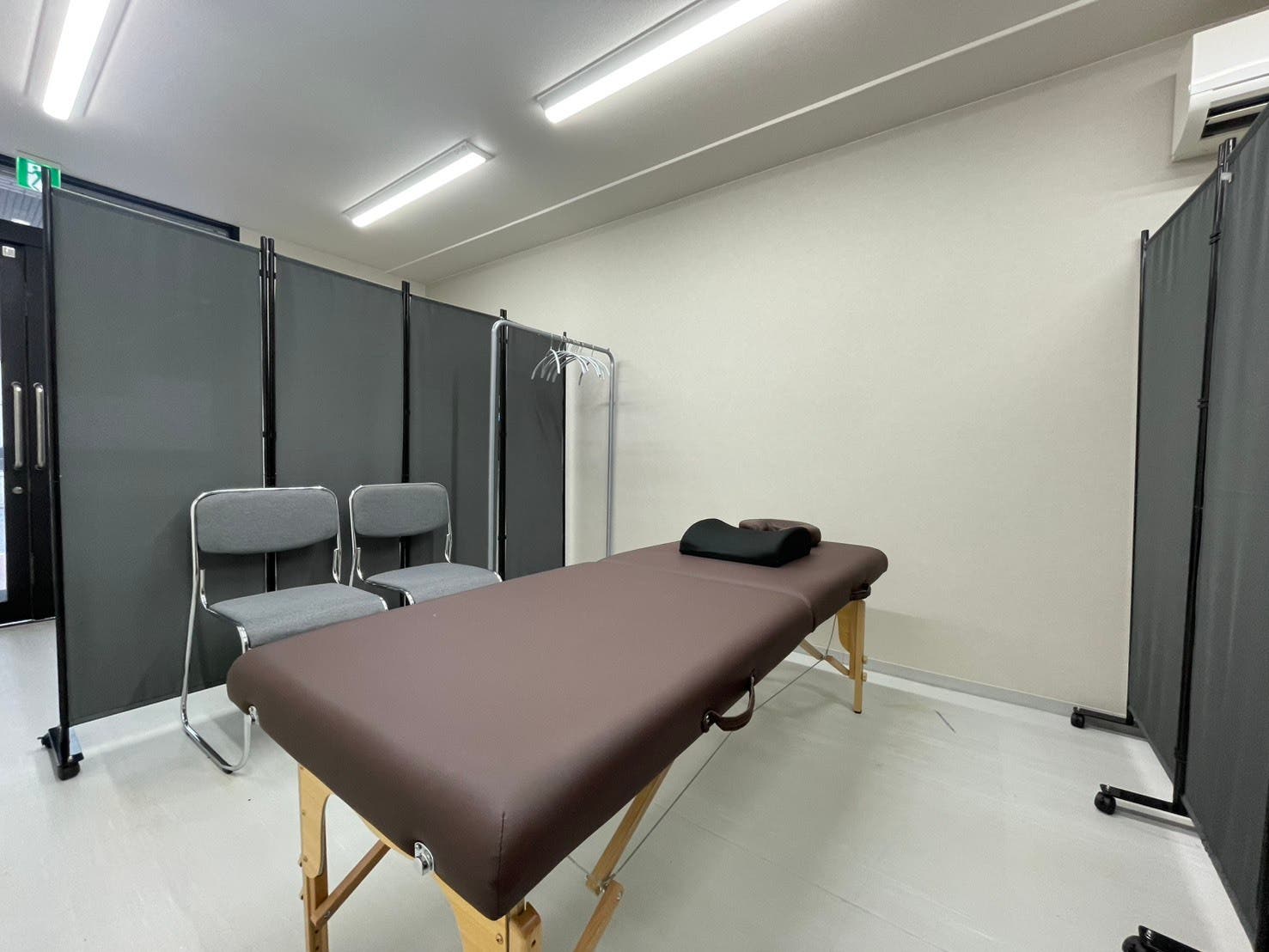 ◇◆改装済でキレイ・広い◆◇１階・店舗で視認性抜群★岡山駅徒歩3分★24時間営業★ゆったり12名★wi-fi完備★55型モニターの写真15