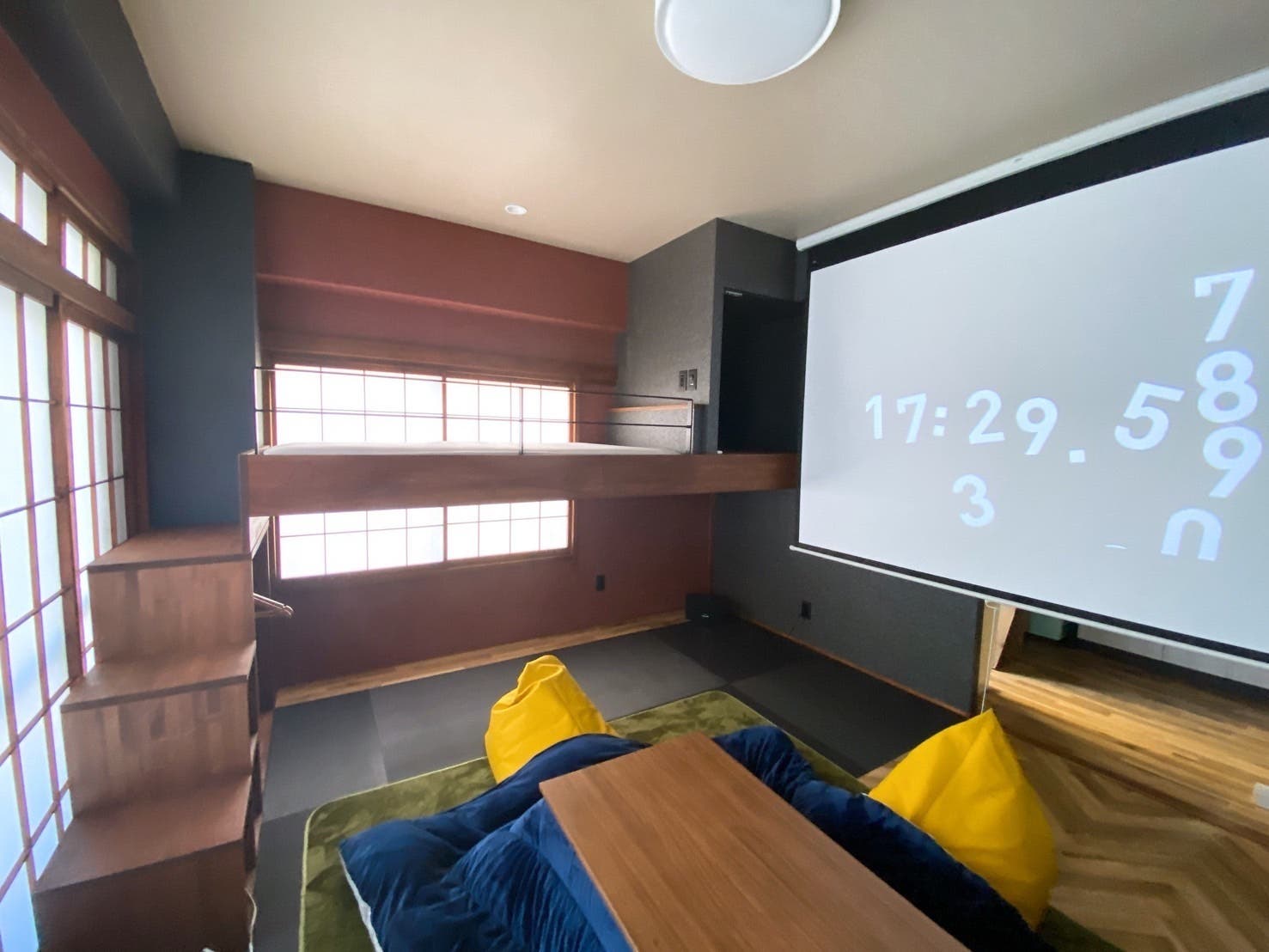 こたつで100incプロジェクターの秘密シネマルーム🎬映画デート・女子会の写真1