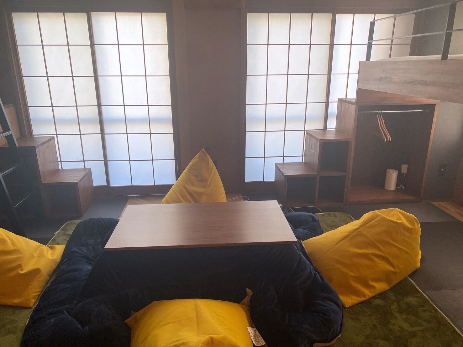 こたつで100incプロジェクターの秘密シネマルーム🎬映画デート・女子会の写真2