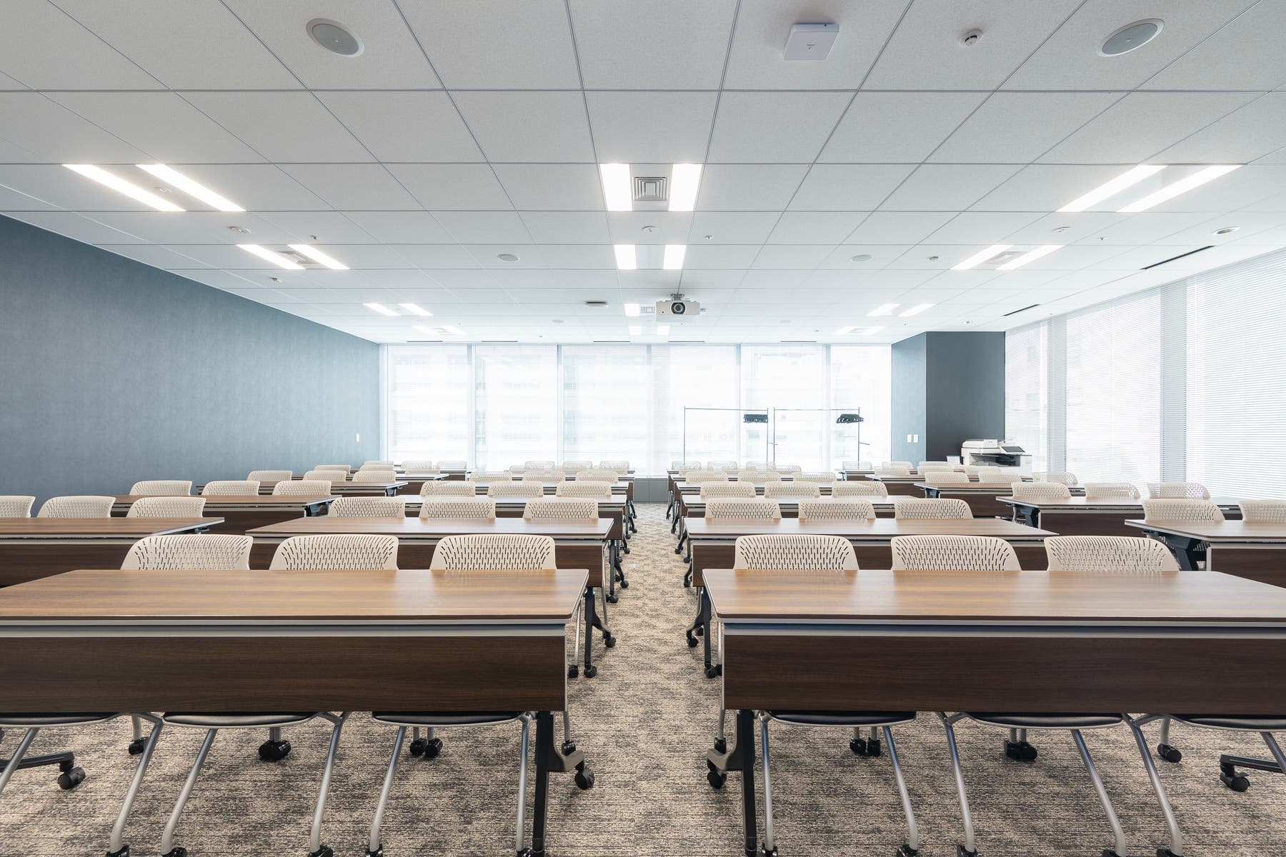 スペモ/新橋駅近徒歩4分/会議/セミナー/講演会/モニター完備/784_CROSSCOOP新橋の写真13