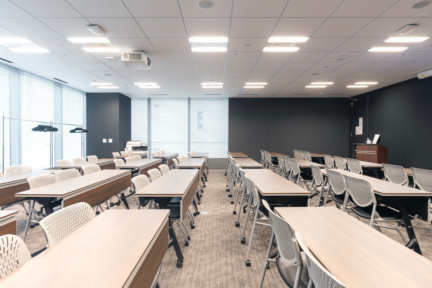 スペモ/新橋駅近徒歩4分/会議/セミナー/講演会/モニター完備/784_CROSSCOOP新橋の写真11