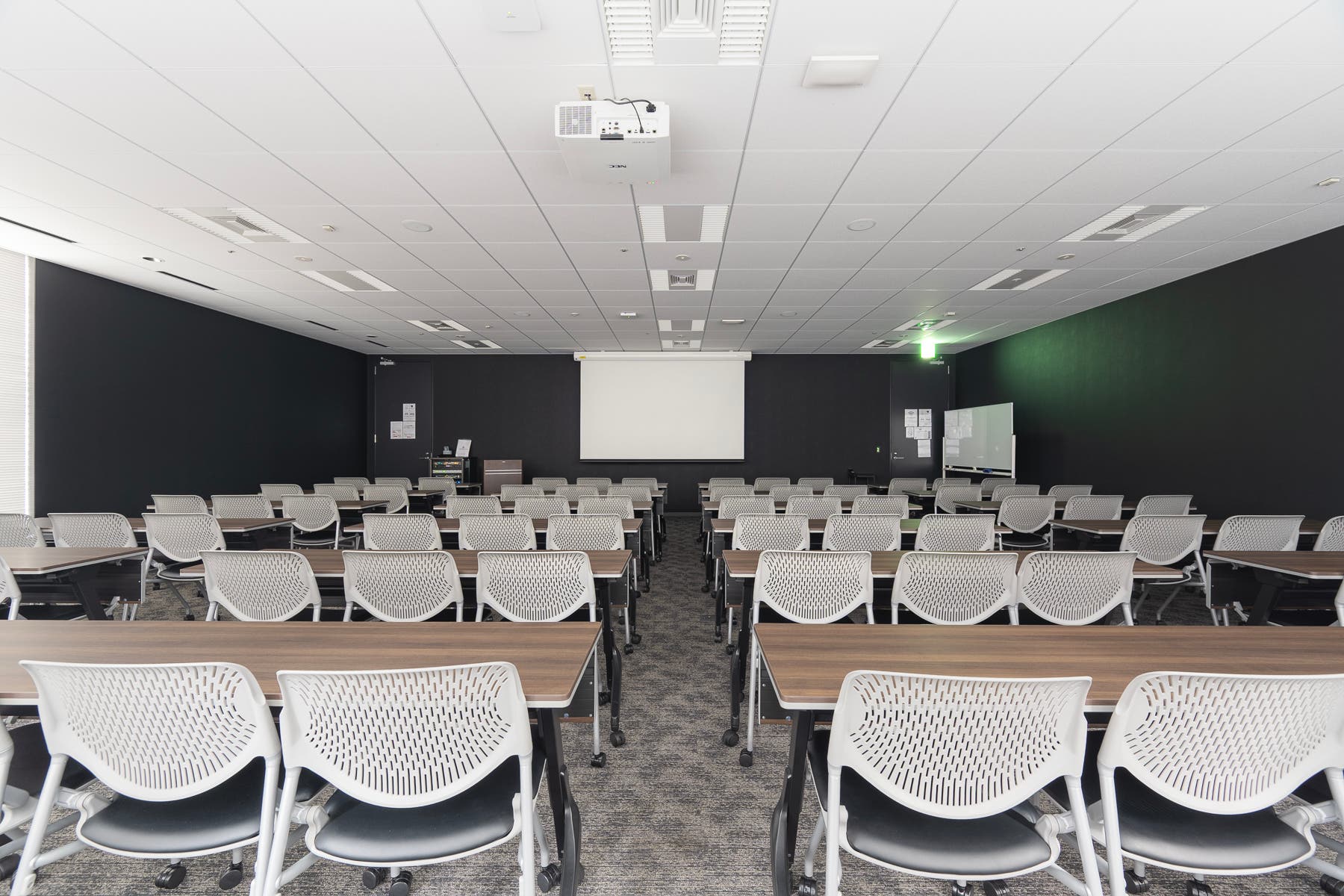 スペモ/新橋駅近徒歩4分/会議/セミナー/講演会/モニター完備/784_CROSSCOOP新橋の写真20