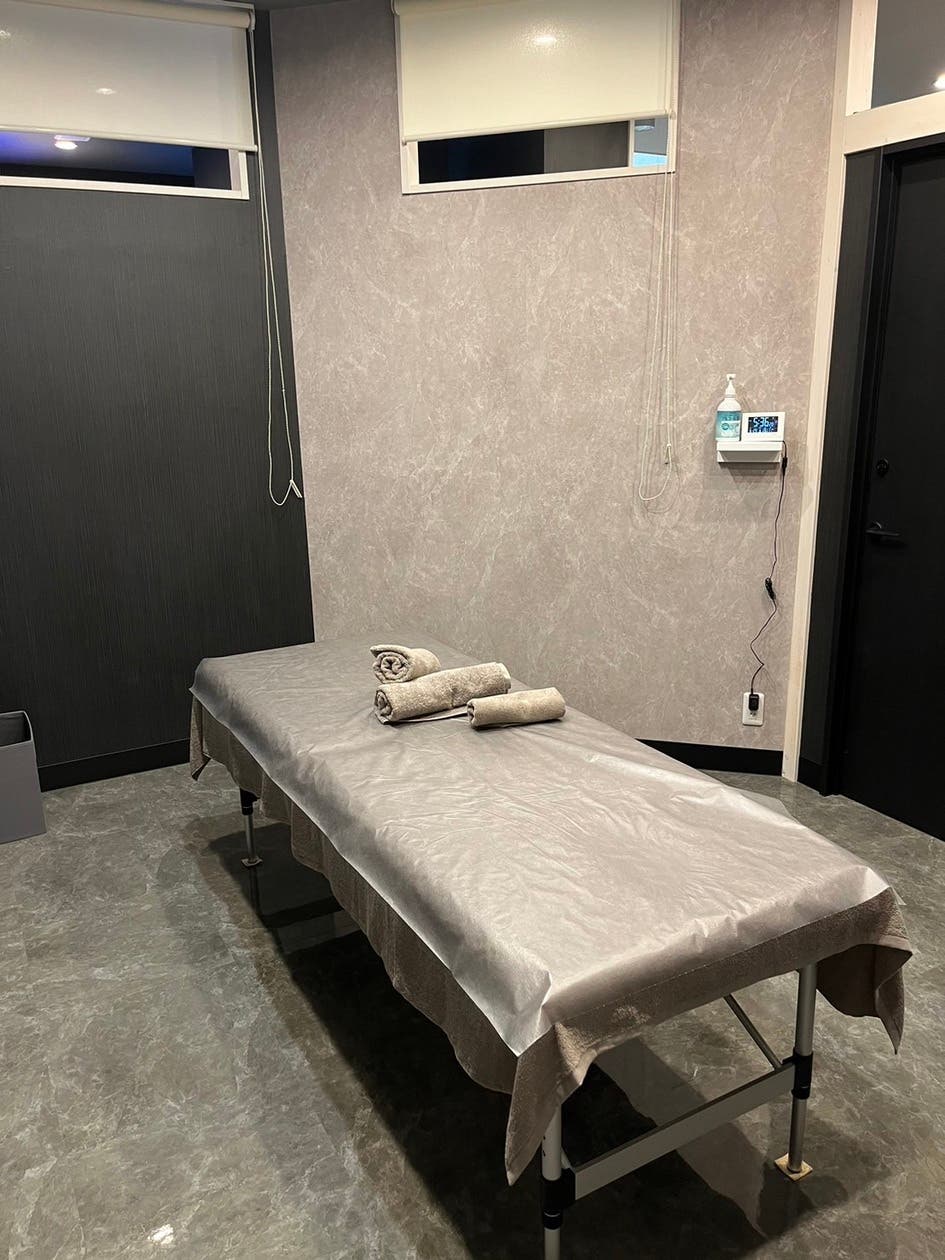 駅から徒歩２分！超駅近！マッサージ・エステ・リラク・整体・マツエク、まつ毛パーマ・ドライヘッドスパetcに使える完全個室サロンの写真16