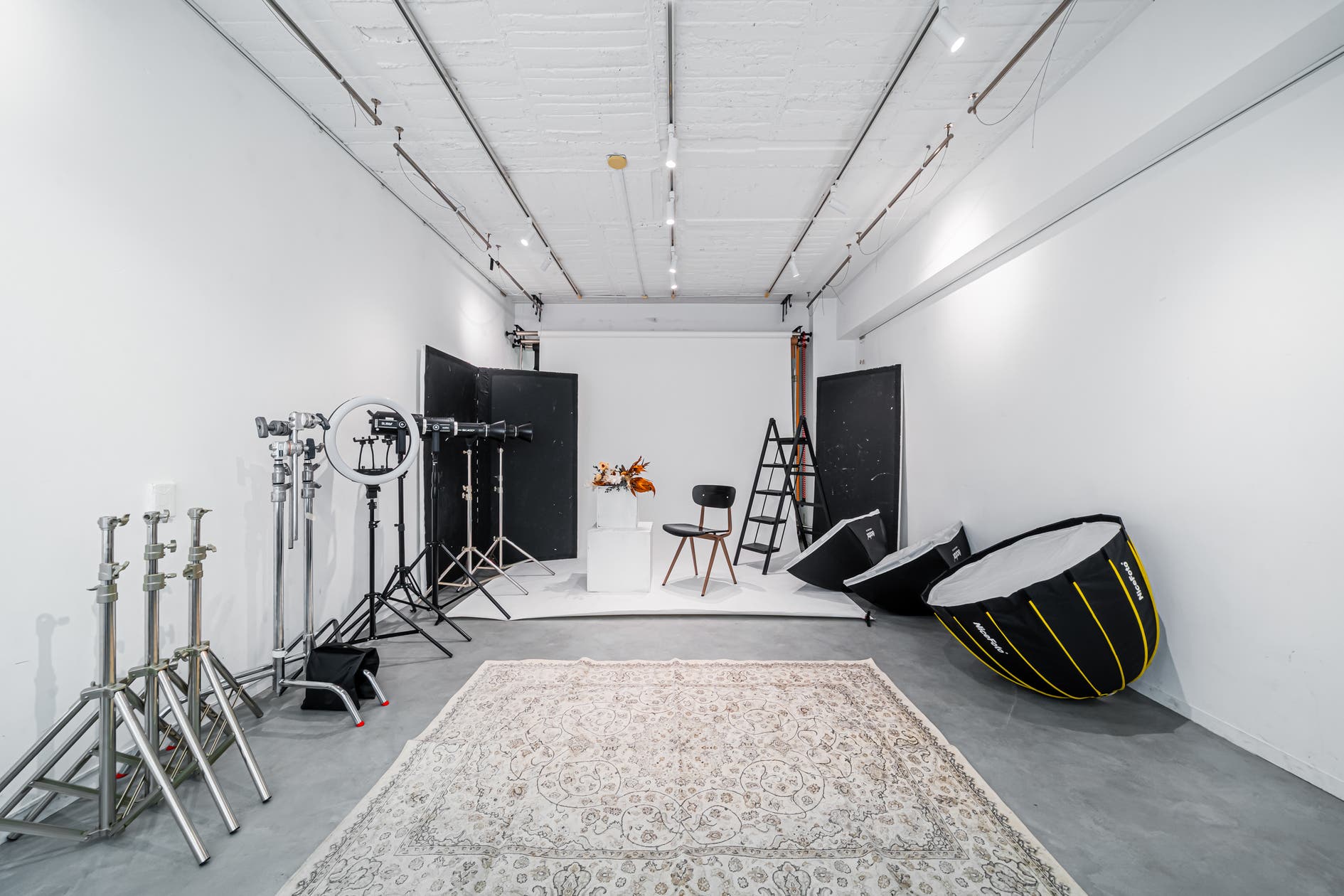 キッズ撮影OK🌼カメラ１台で本格的な撮影📷撮影実績多数✨搬入簡単・初台駅徒歩5分＆近隣駐車場多数[52]の写真1