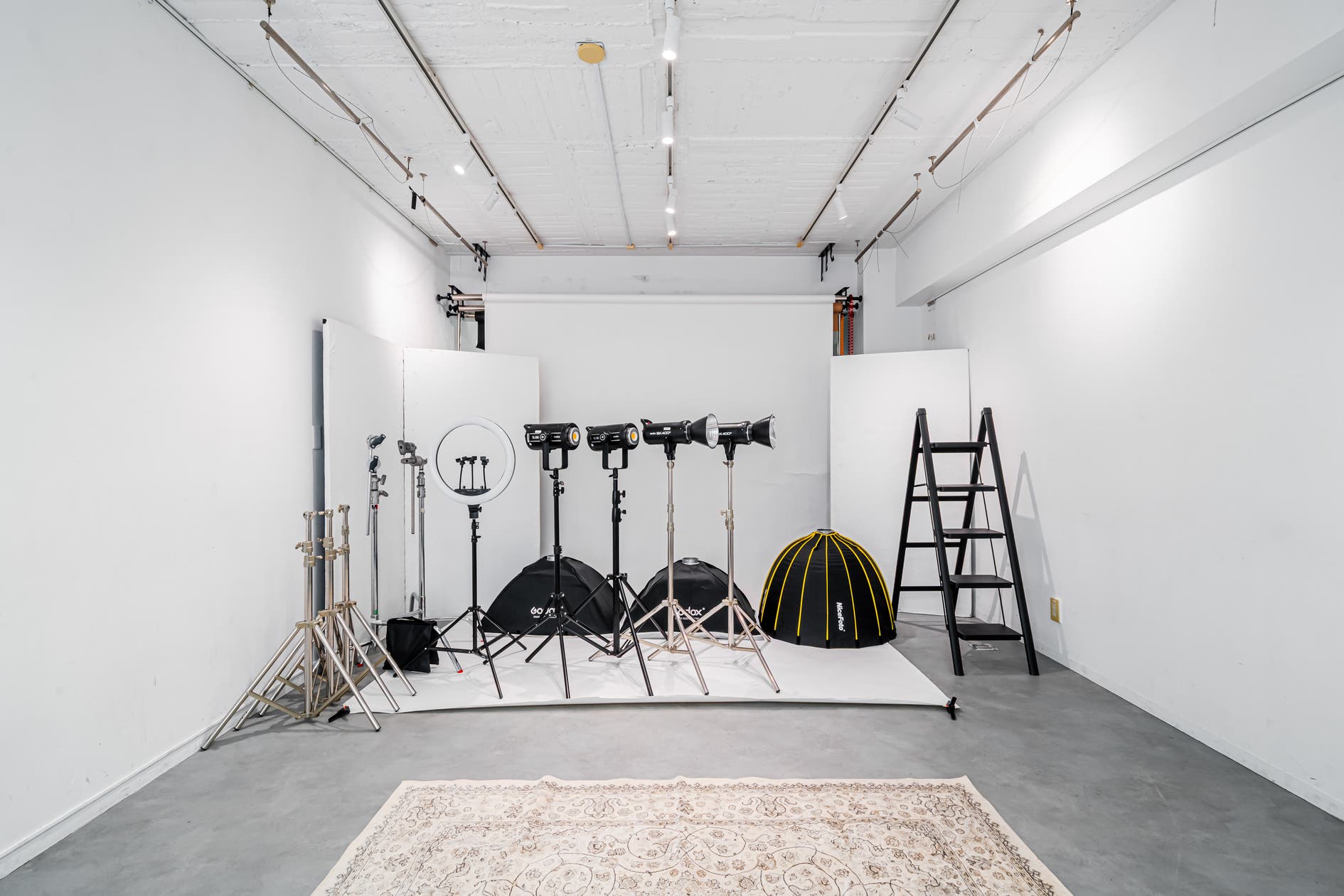 キッズ撮影OK🌼カメラ１台で本格的な撮影📷撮影実績多数✨搬入簡単・初台駅徒歩5分＆近隣駐車場多数[52]の写真11