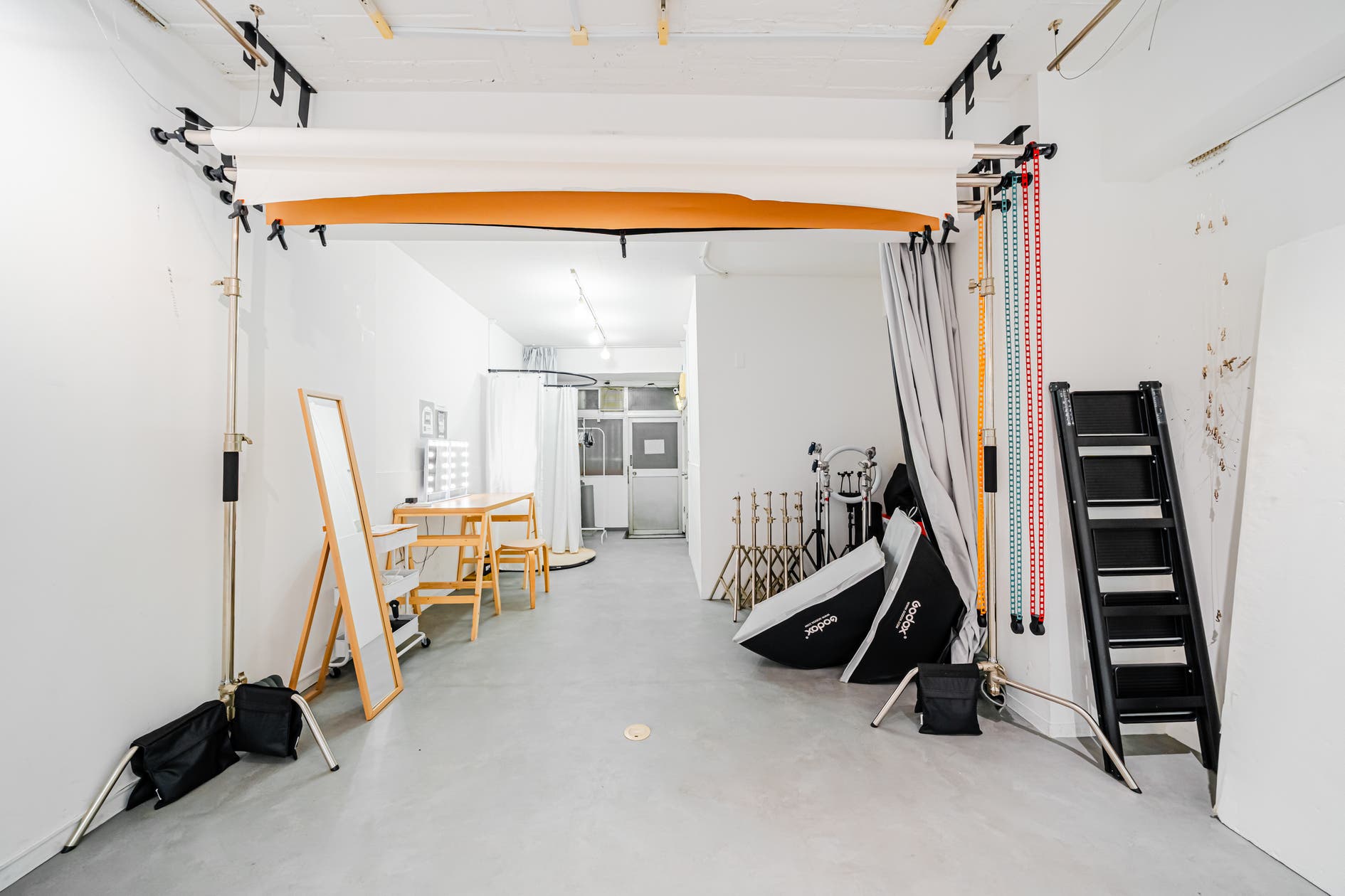 キッズ撮影OK🌼カメラ１台で本格的な撮影📷撮影実績多数✨搬入簡単・初台駅徒歩5分＆近隣駐車場多数[52]の写真16