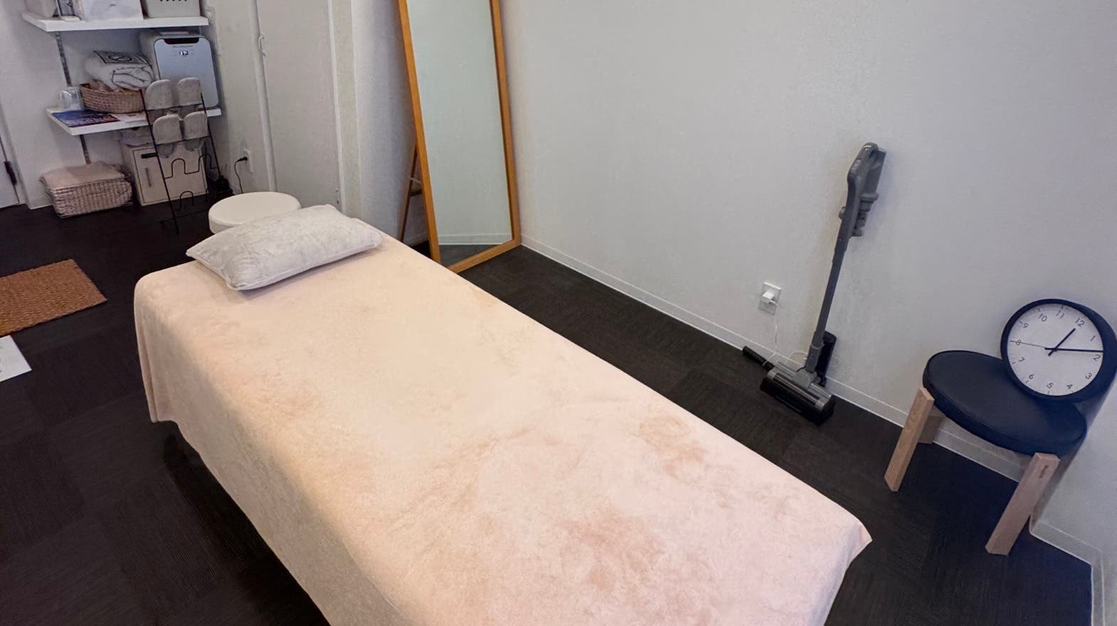 【港区・赤坂のレンタルサロン】溜池山王駅３分🚶個室🤫昇降機能付き施術ベッド完備『レンタルサロン東風』の写真12