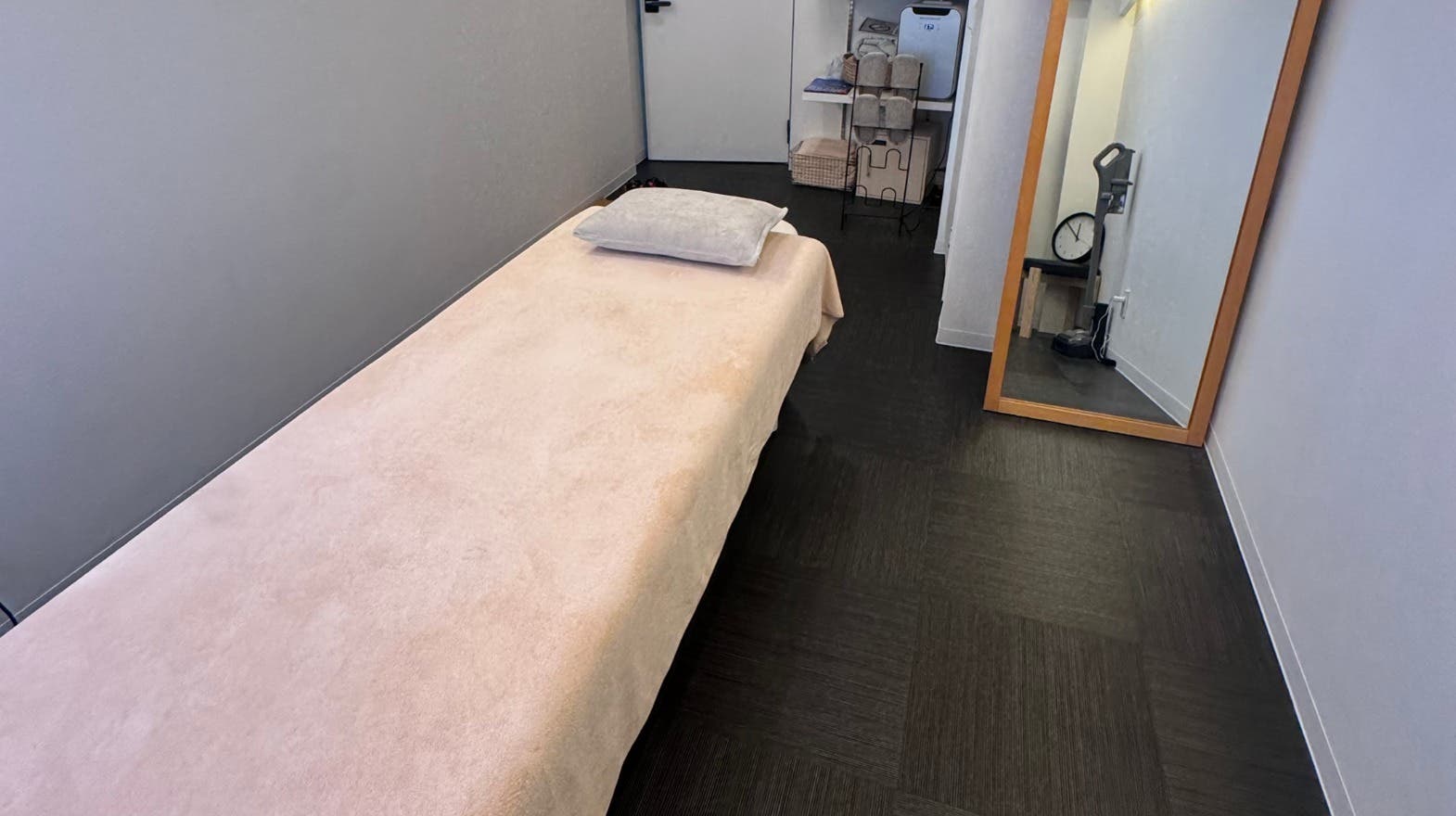 【港区・赤坂のレンタルサロン】溜池山王駅３分🚶個室🤫昇降機能付き施術ベッド完備『レンタルサロン東風』の写真14