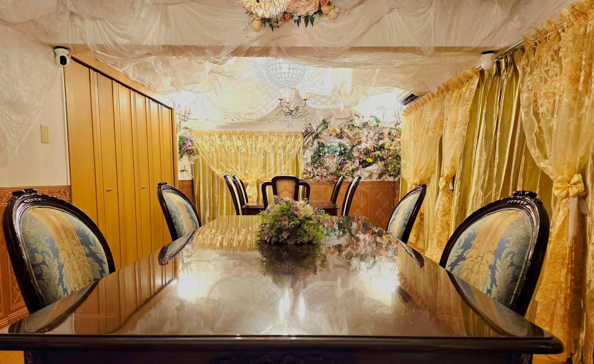 🎄クリスマス🎄3号店 ✨西新宿駅1分おしゃれ会議室/アンティーク/70Vモニター/Wi-Fi/ボードゲーム/撮影/交流会の写真6