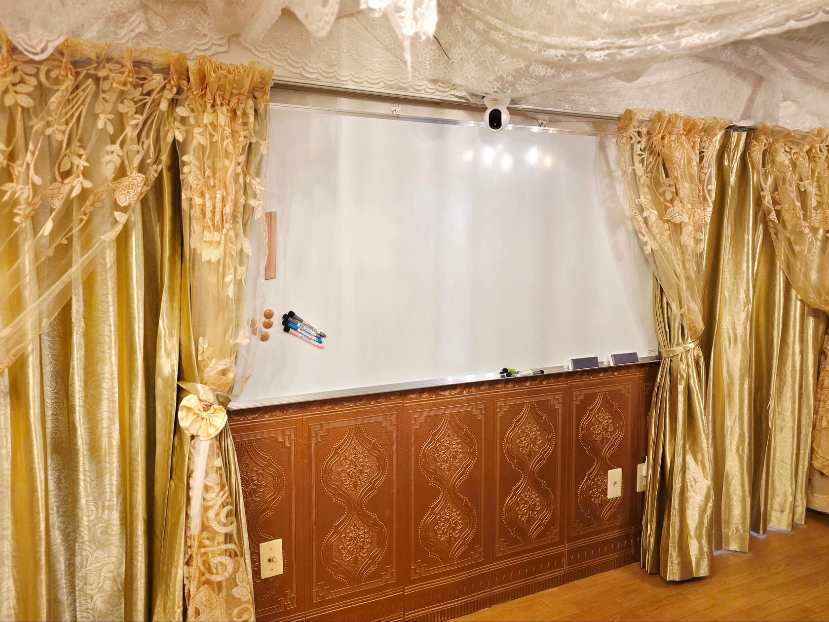 🎄クリスマス🎄3号店 ✨西新宿駅1分おしゃれ会議室/アンティーク/70Vモニター/Wi-Fi/ボードゲーム/撮影/交流会の写真20