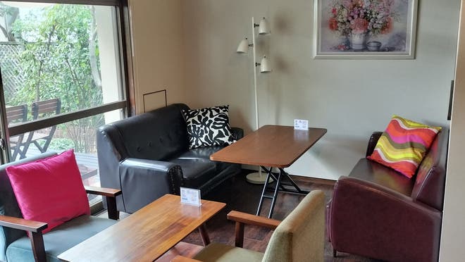 緑豊かな古民家カフェ京成八幡駅から徒歩5分の写真3