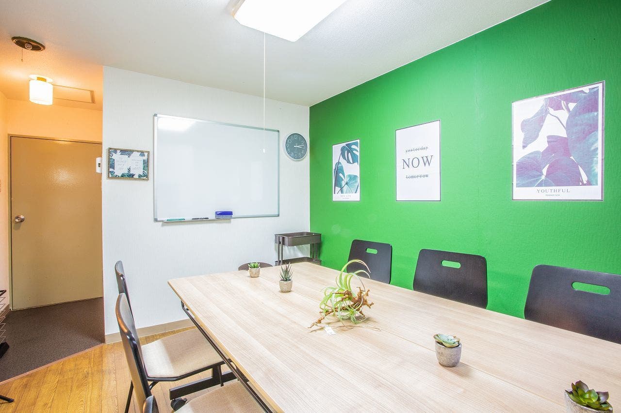 【蒲田駅2分！8名】綺麗な室内！WiFi・大型モニター・ホワイトボード全て無料！ふれあい貸し会議室 蒲田B-GreenAce1の写真4