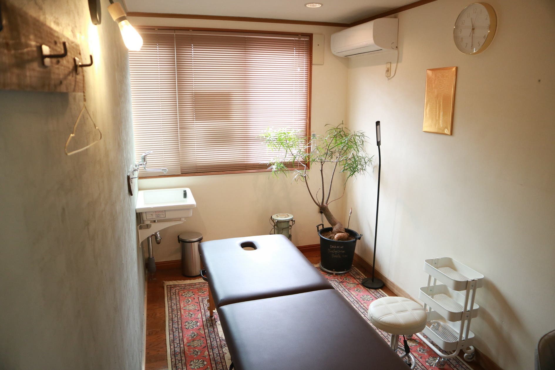 前橋インター近くのアクセス抜群、おしゃれサロンスペースの写真1