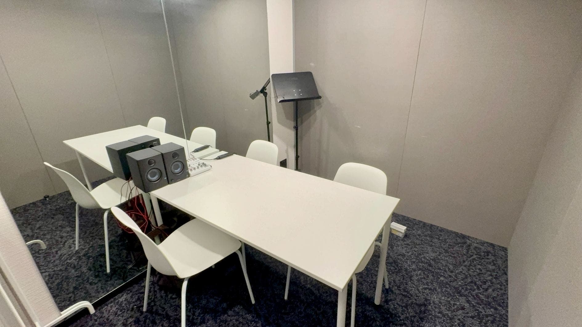 【渋谷駅徒歩6分】防音スタジオ（ルーム9）：楽器，歌唱，テレワークにも◎の写真2