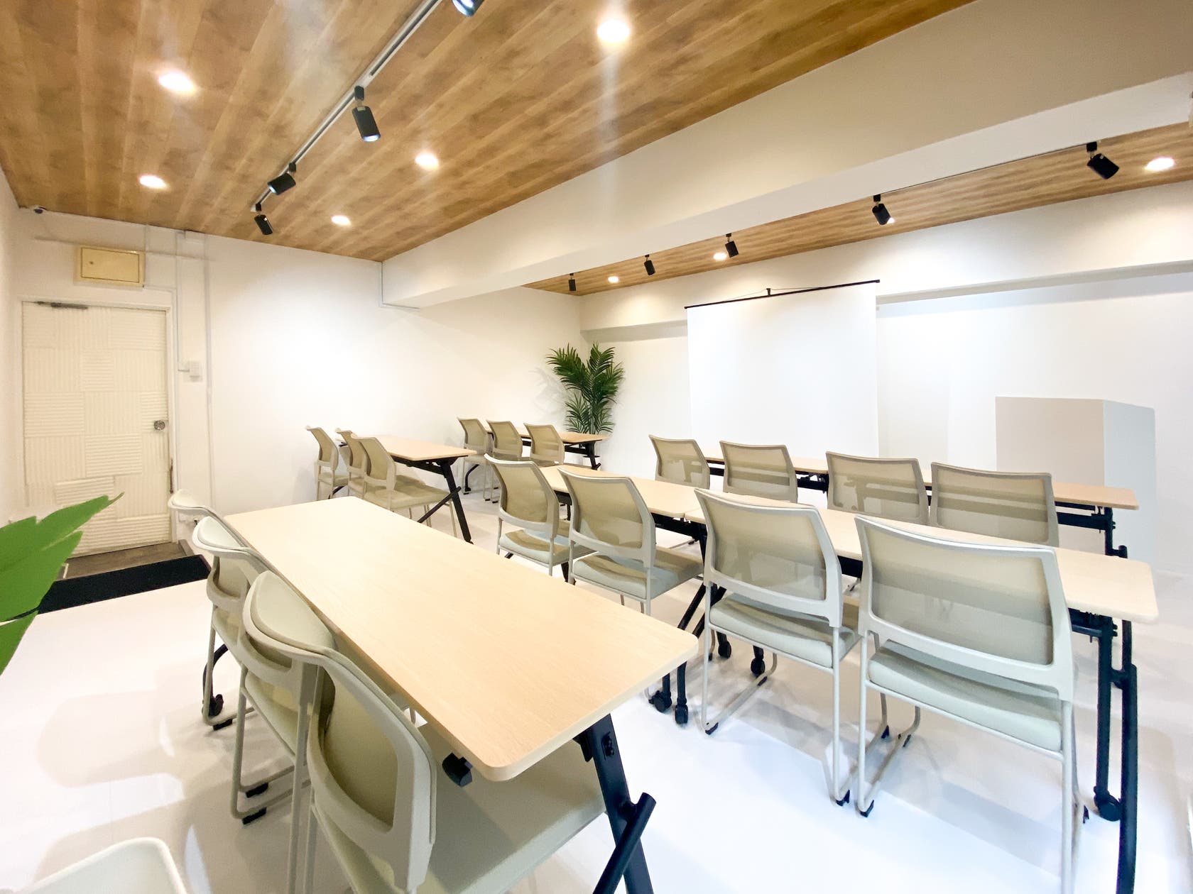 ＼NEW OPEN🎉／🟧セミナー・カジュアルパーティーにおすすめ🟧高性能プロジェクター🎥法人利用相談可！[80]の写真8