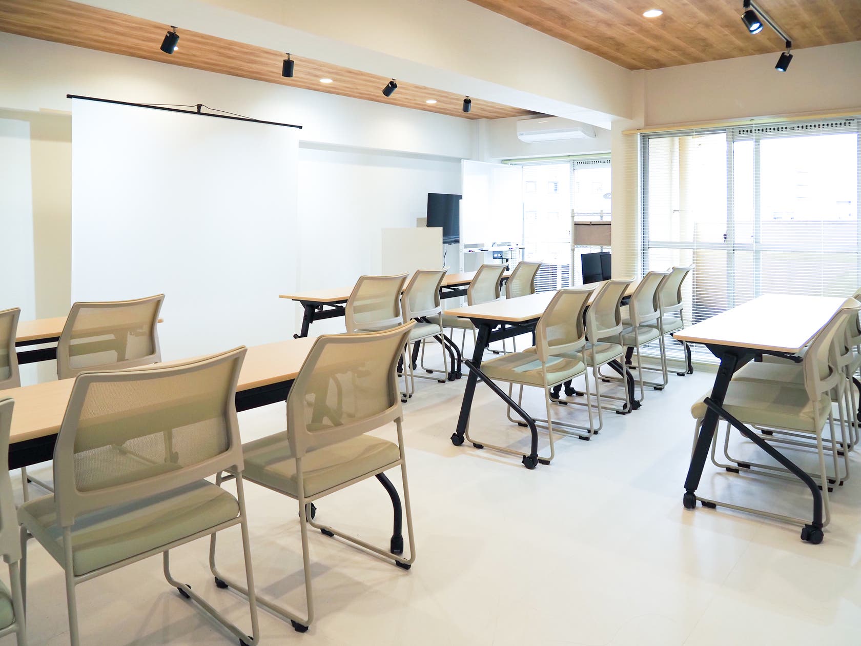 ＼NEW OPEN🎉／🟧セミナー・カジュアルパーティーにおすすめ🟧高性能プロジェクター🎥法人利用相談可！[80]の写真12