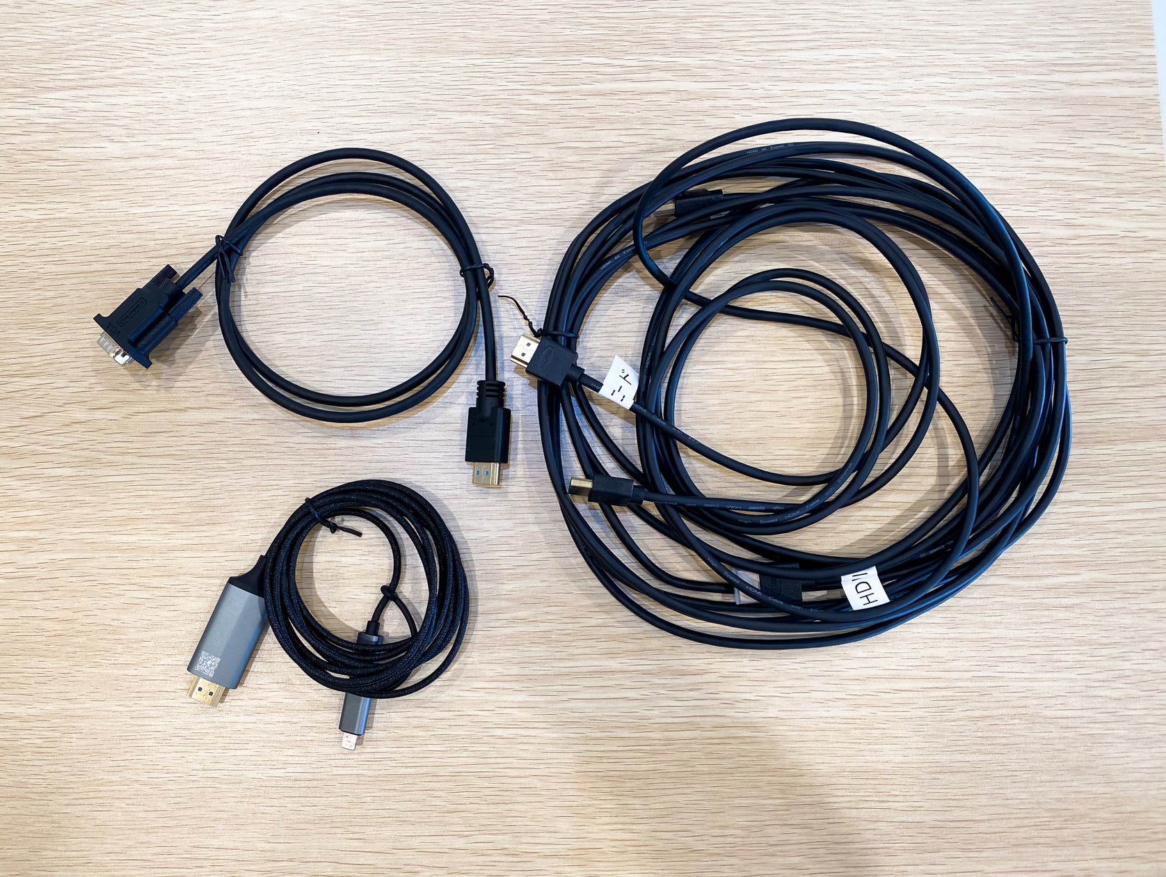 ケーブル類の画像1