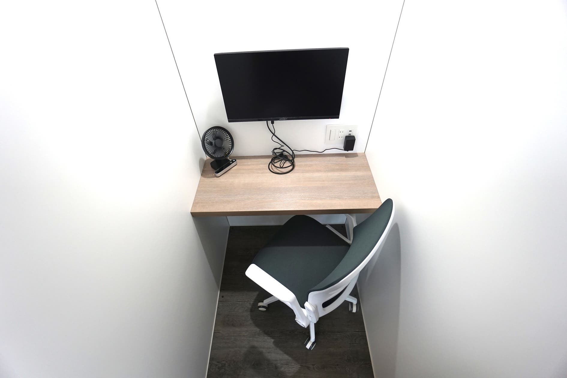 ＜PaO Work 札幌駅　野村不動産札幌ビルNo.1＞札幌駅徒歩2分✨1人用個室🚪Wi-Fi📶モニター🖥️電源🔌の写真3